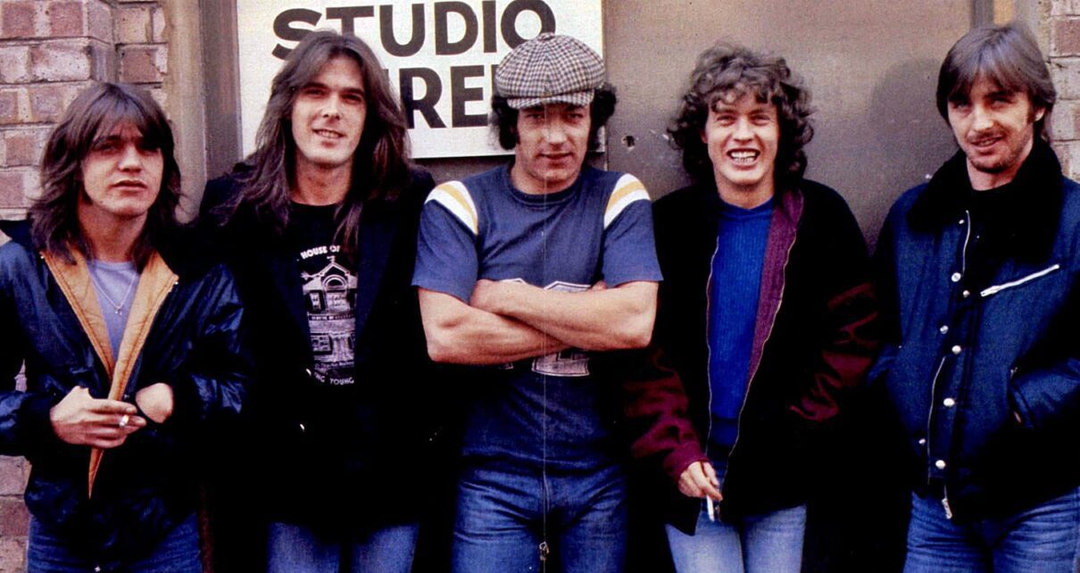 Notícias e resenhas sobre AC/DC - Igor Miranda