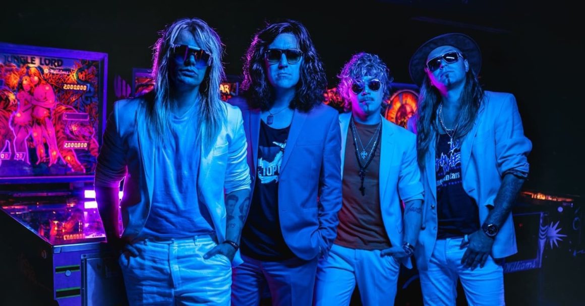 Reckless Love funde glam metal e videogames em “Turborider”