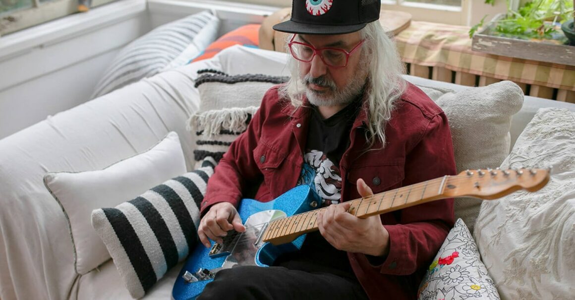 J Mascis (Dinosaur Jr) anuncia novo álbum “What Do We Do Now”