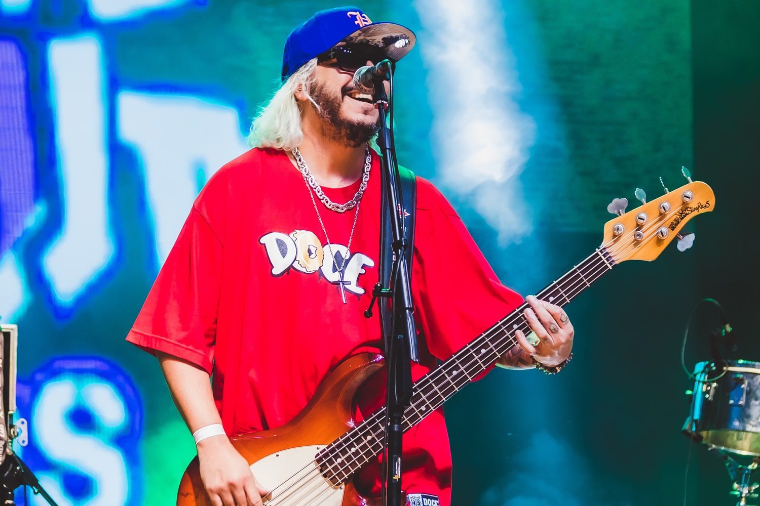 Charlie Brown Jr celebra 30 anos com show eletrizante em SP