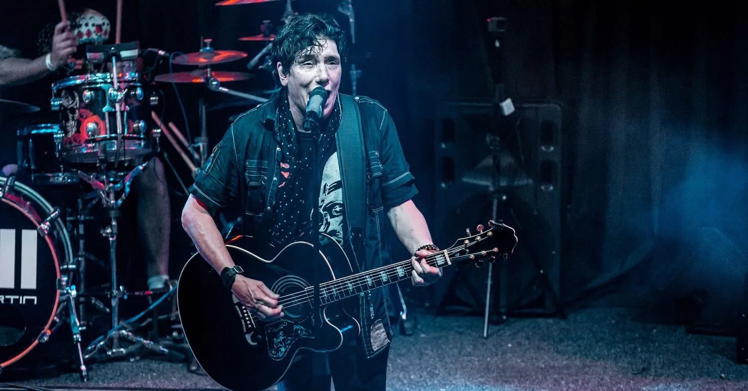 Eric Martin anuncia 9 shows no Brasil para março e abril