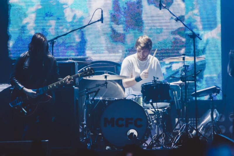 Liam Gallagher abraça classic rock com show certeiro em SP