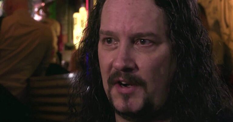 Vaquinha busca ajudar Abaddon, ex-baterista do Venom, em luta contra ...