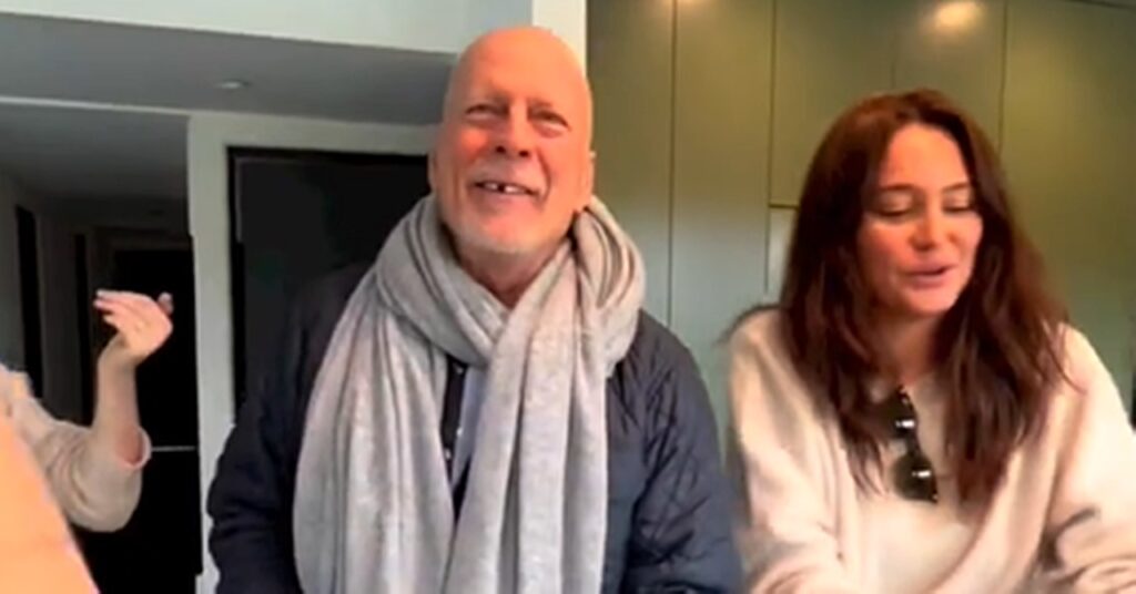 Bruce Willis aparece pela 1ª vez desde diagnóstico de demência