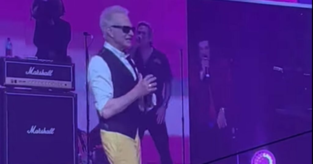 David Lee Roth volta aos palcos em show com banda de covers