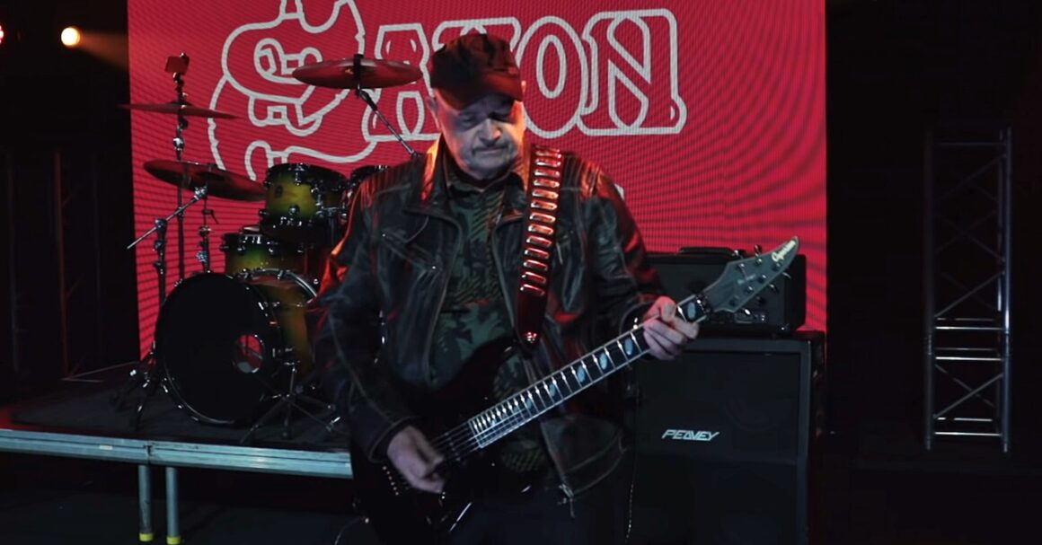 Saxon anuncia retirada de Paul Quinn das turnês e cancela shows no Brasil