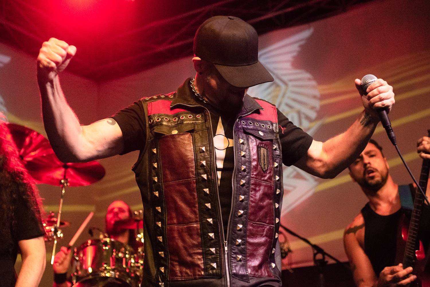 Tim “Ripper” Owens e Udo Dirkschneider enfileiram clássicos do Judas ...