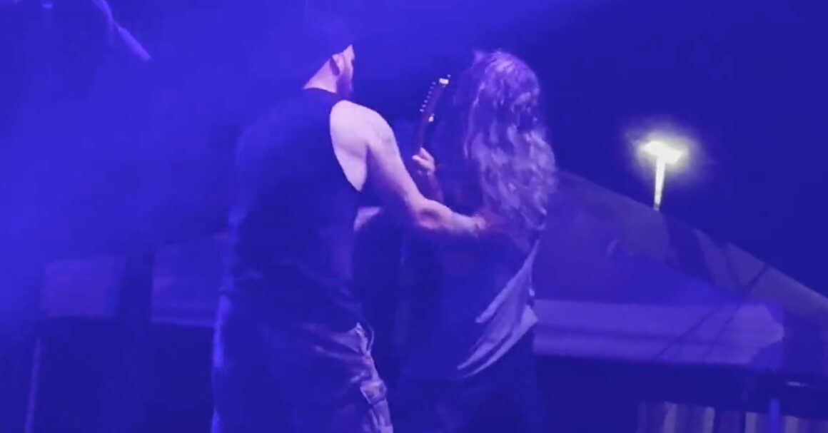 Trey Azagthoth passa mal em pleno palco durante show do Morbid Angel