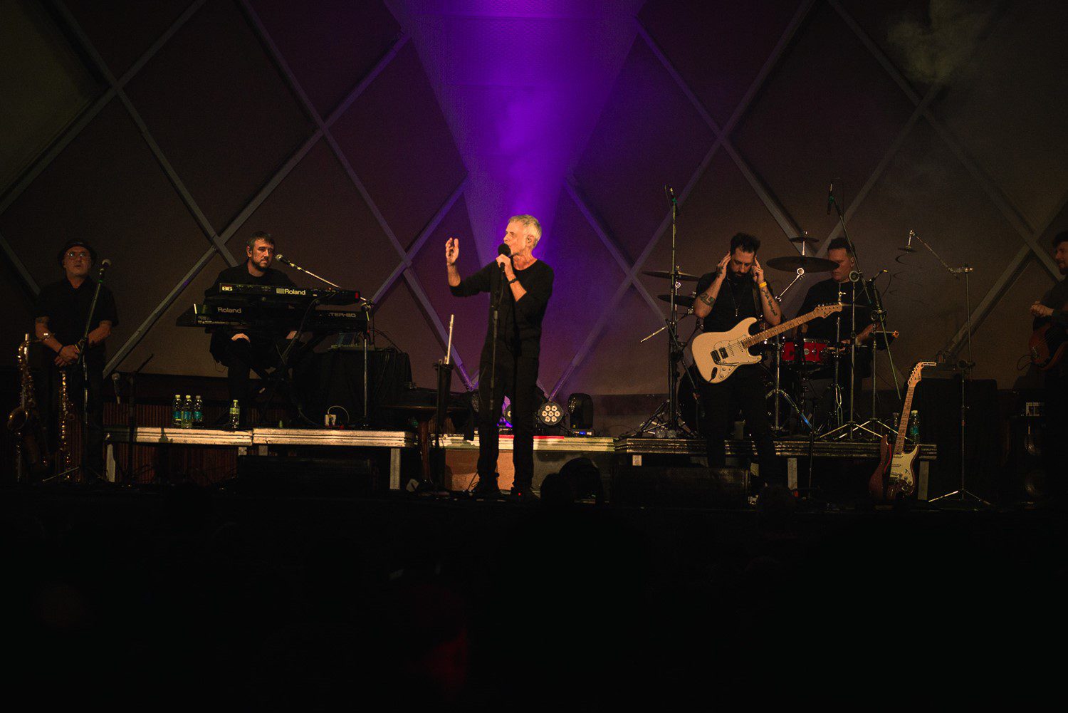 Ritchie celebra “Voo de Coração” e mais com show carismático e ...