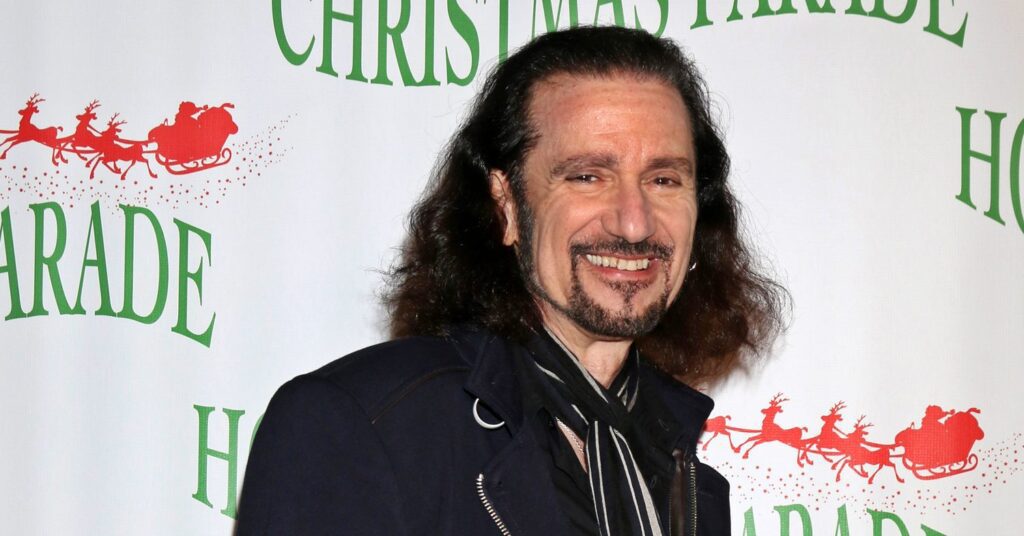 Bruce Kulick conta como era tocar no Kiss ciente de que Ace Frehley ...
