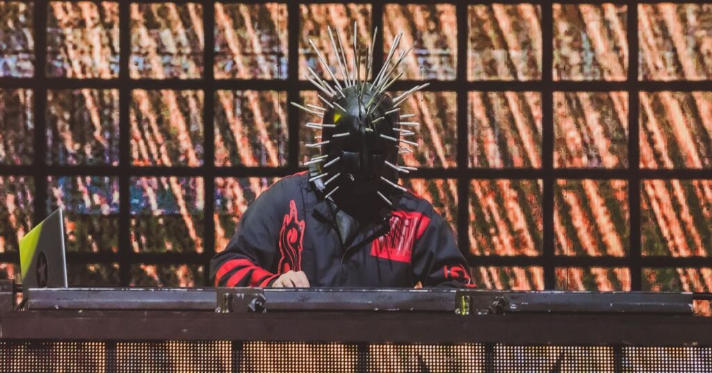 Após 27 anos, Slipknot anuncia saída de Craig Jones