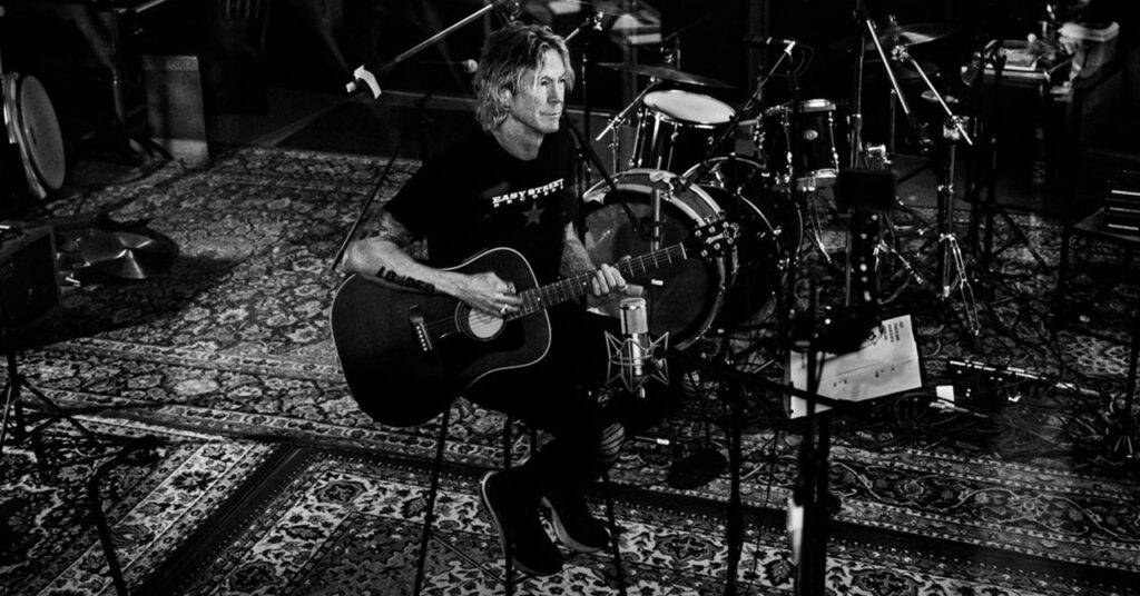 Duff McKagan redescobriu violão durante a pandemia: “reduziu ataques de ...