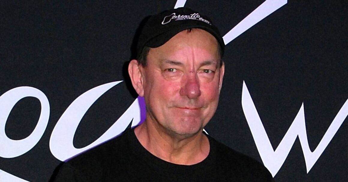 Do preparo à notícia: irmã de Neil Peart fala sobre morte do músico