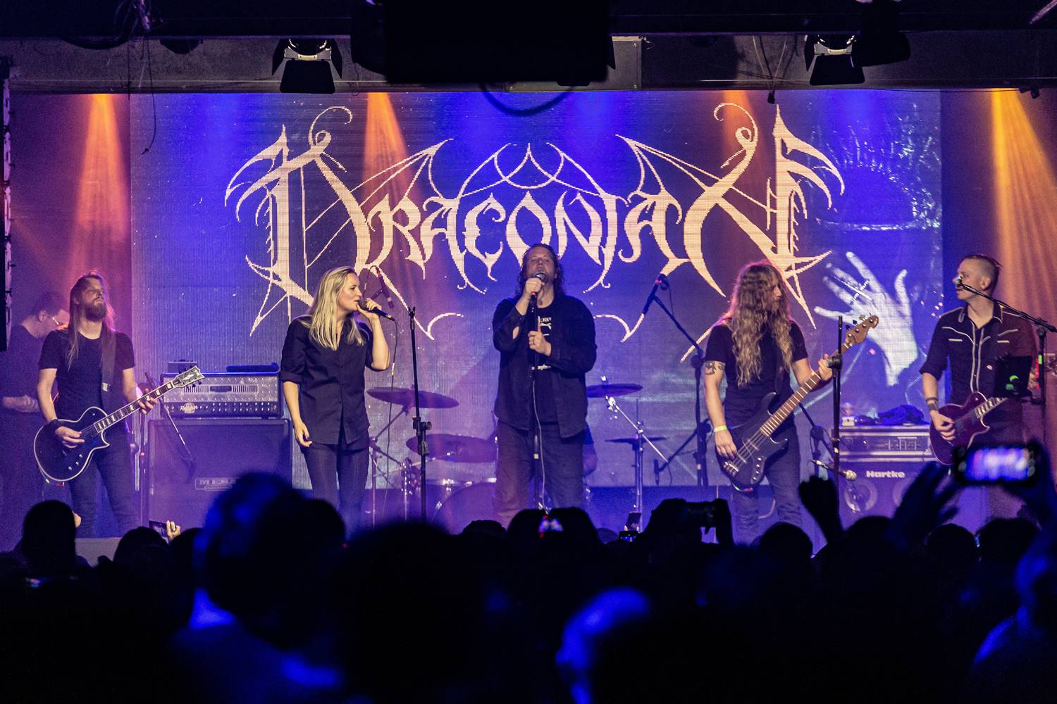 Draconian emociona fãs em SP ao desenterrar clássicos em show longo e ...