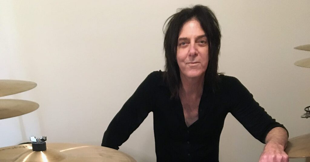 Steve Riley, ex-baterista do L.A. Guns e W.A.S.P., morre aos 67 anos