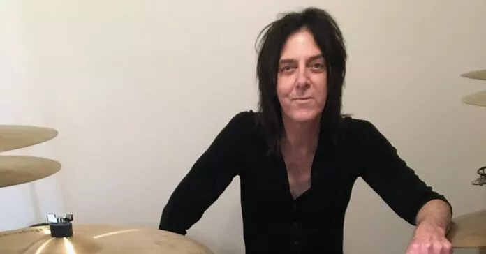 Steve Riley, ex-baterista do L.A. Guns e W.A.S.P., morre aos 67 anos