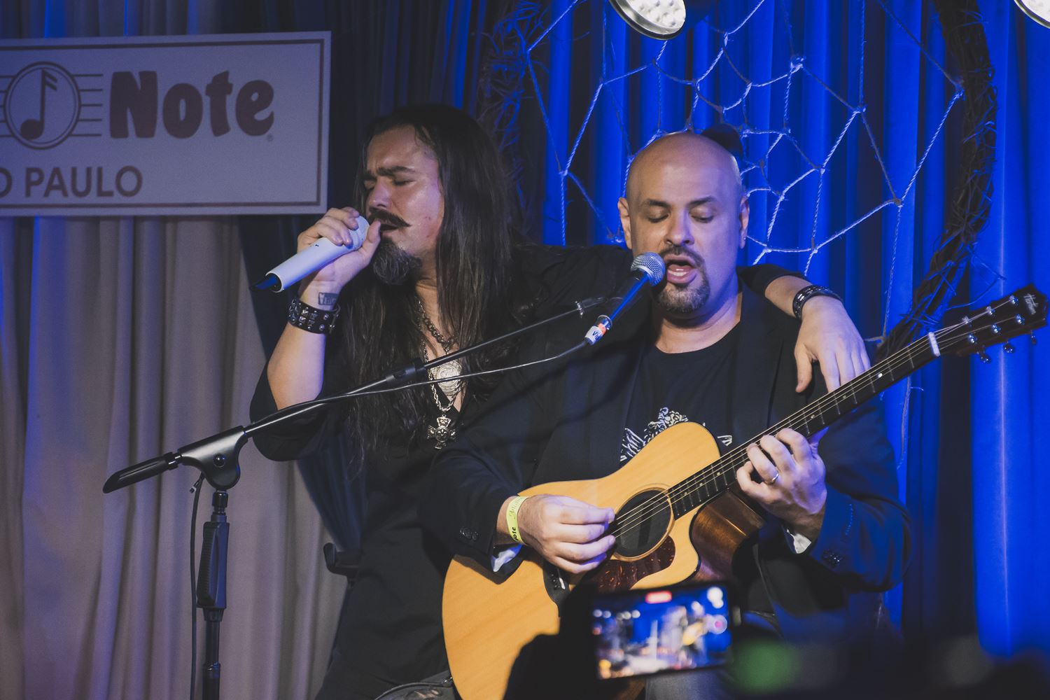 Finally Home resgata discos “perdidos” do Shaman com casa cheia no Blue ...