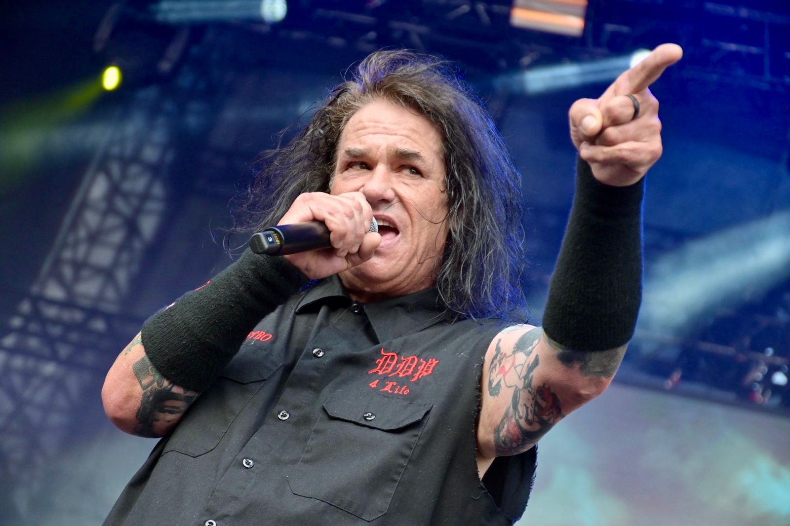 Exodus dá aula de violência sonora no Summer Breeze Brasil