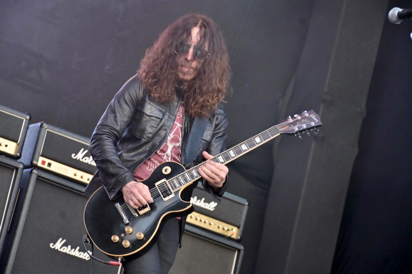 Sebastian Bach oferece nada além de nostalgia no Summer Breeze